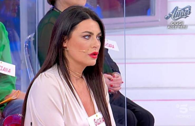 Uomini e Donne, Riccardo e Gloria via insieme? Il gesto del cavaliere ...